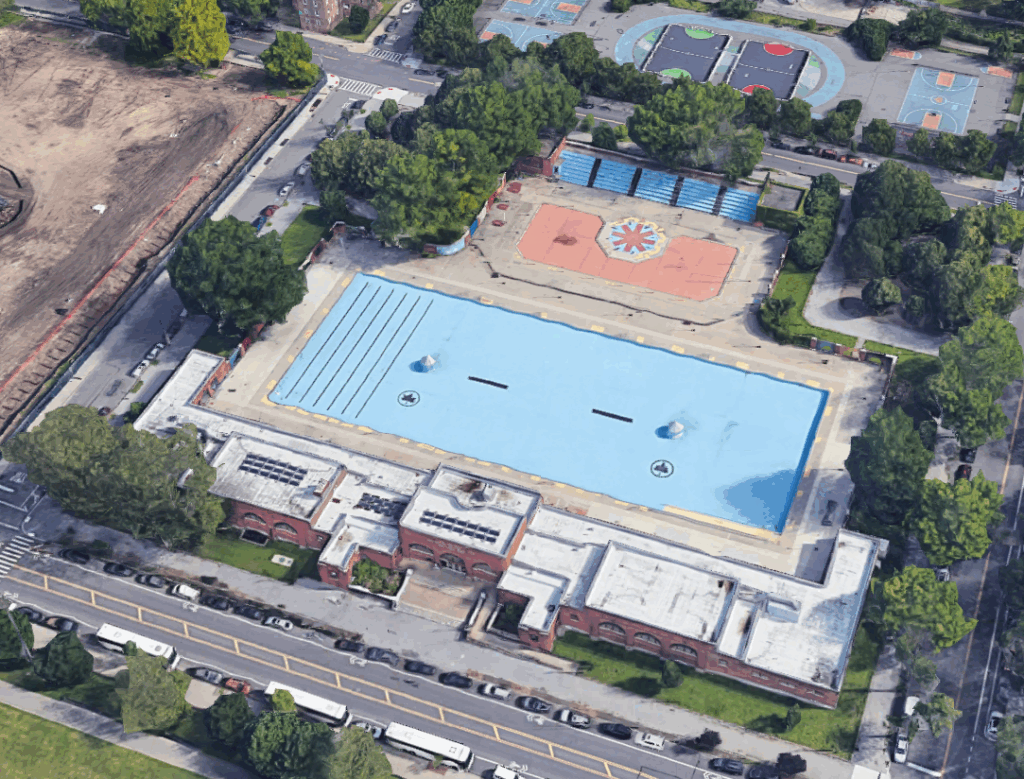Neuer Glanz für Brooklyns Traditionsbad: Red Hook Pool & Recreation ...