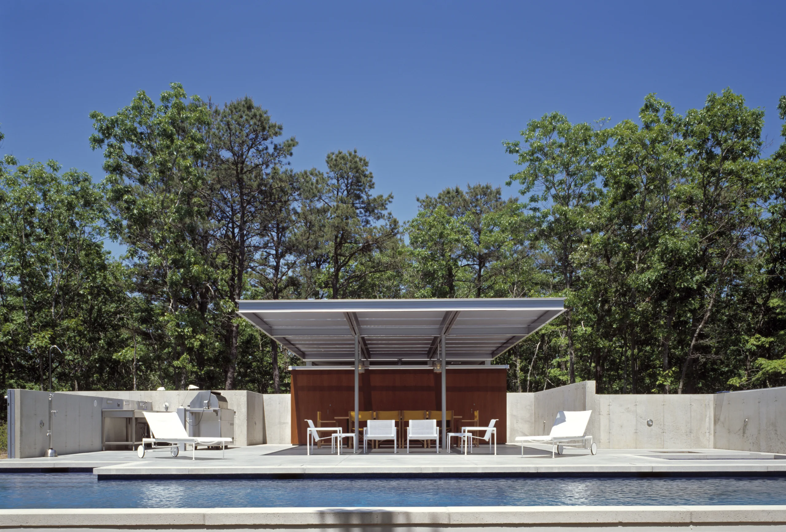 Water Mill Pool House - 1100 Architect